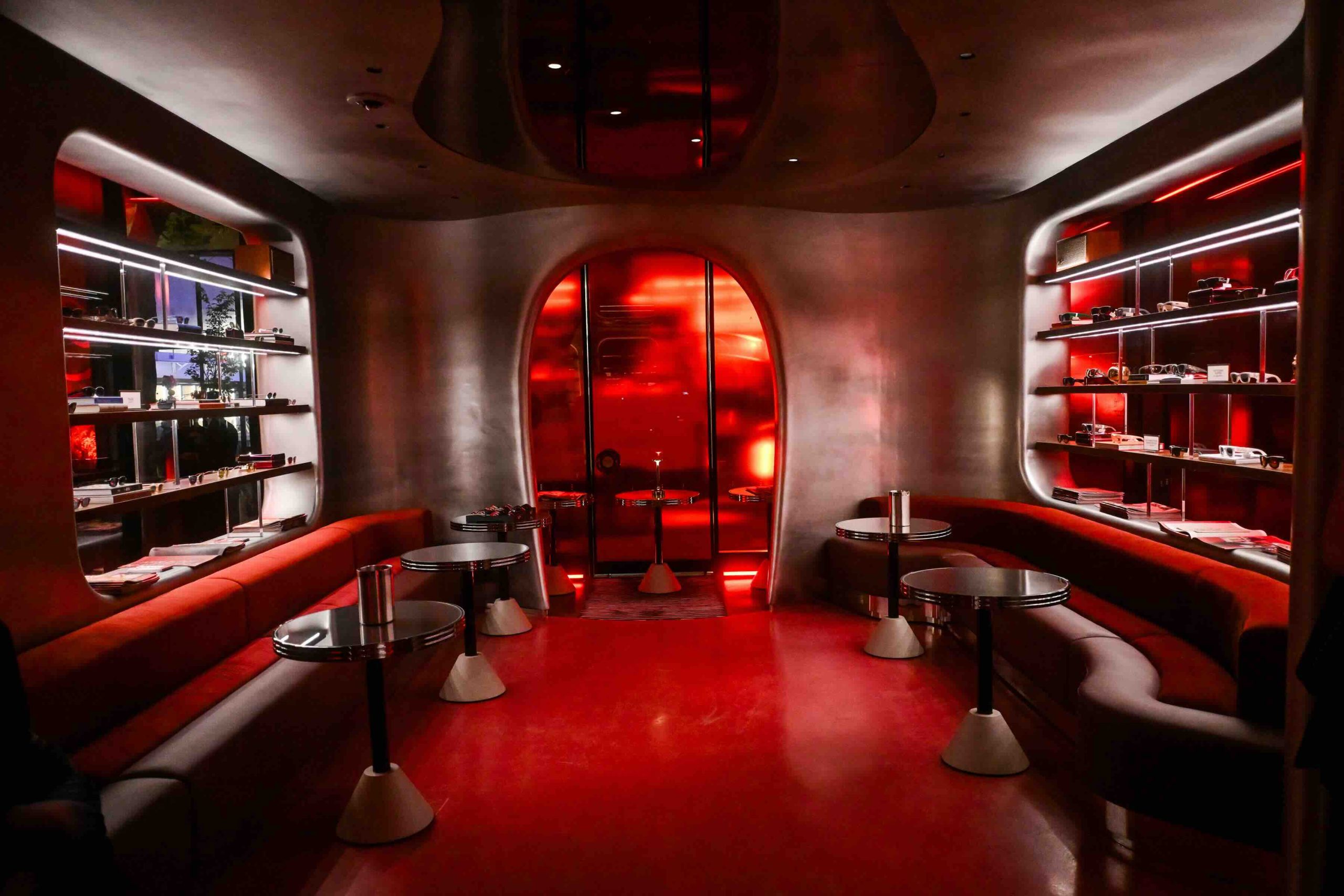 Ray-Ban House apre a Soho: eyewear e food experience - Pambianconews ...