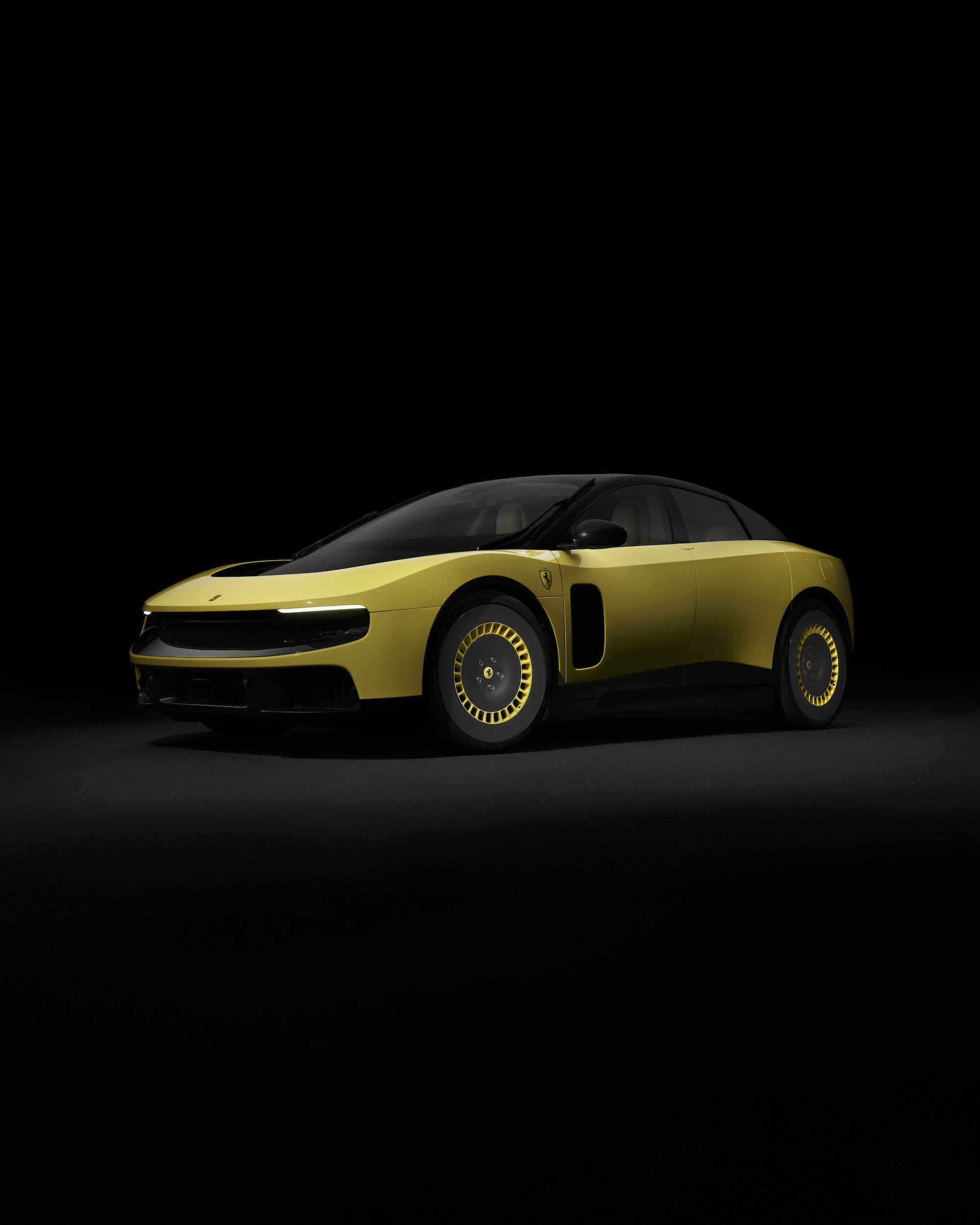 E 'Luce' fu: Ferrari accende l'era elettrica. Vigna: "Stiamo scrivendo ...